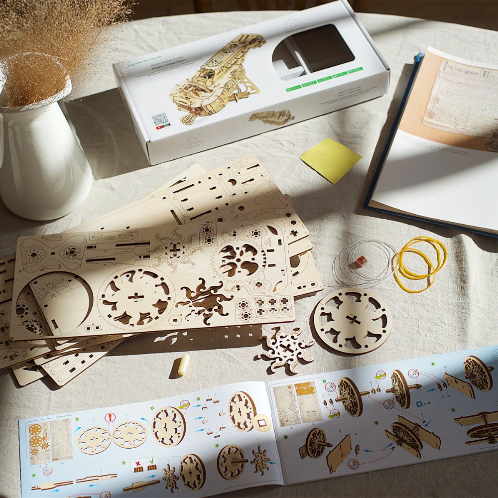 UGears Hurdy-Gurdy - Mechanical Model Kit