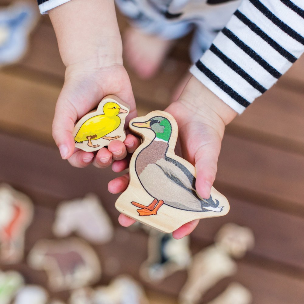 Wood Animal Families - 24 Pieces