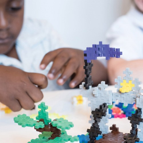 Plus-Plus® Travel Case With 500 Pieces & 2 Baseplates