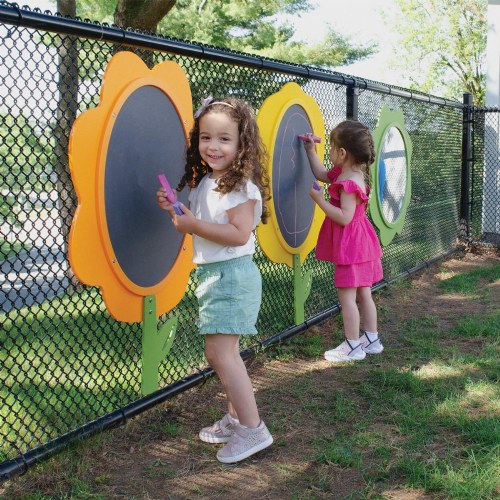 Fence Easel - Orange Petunia