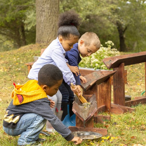 Nature to Play™ Water Trough System